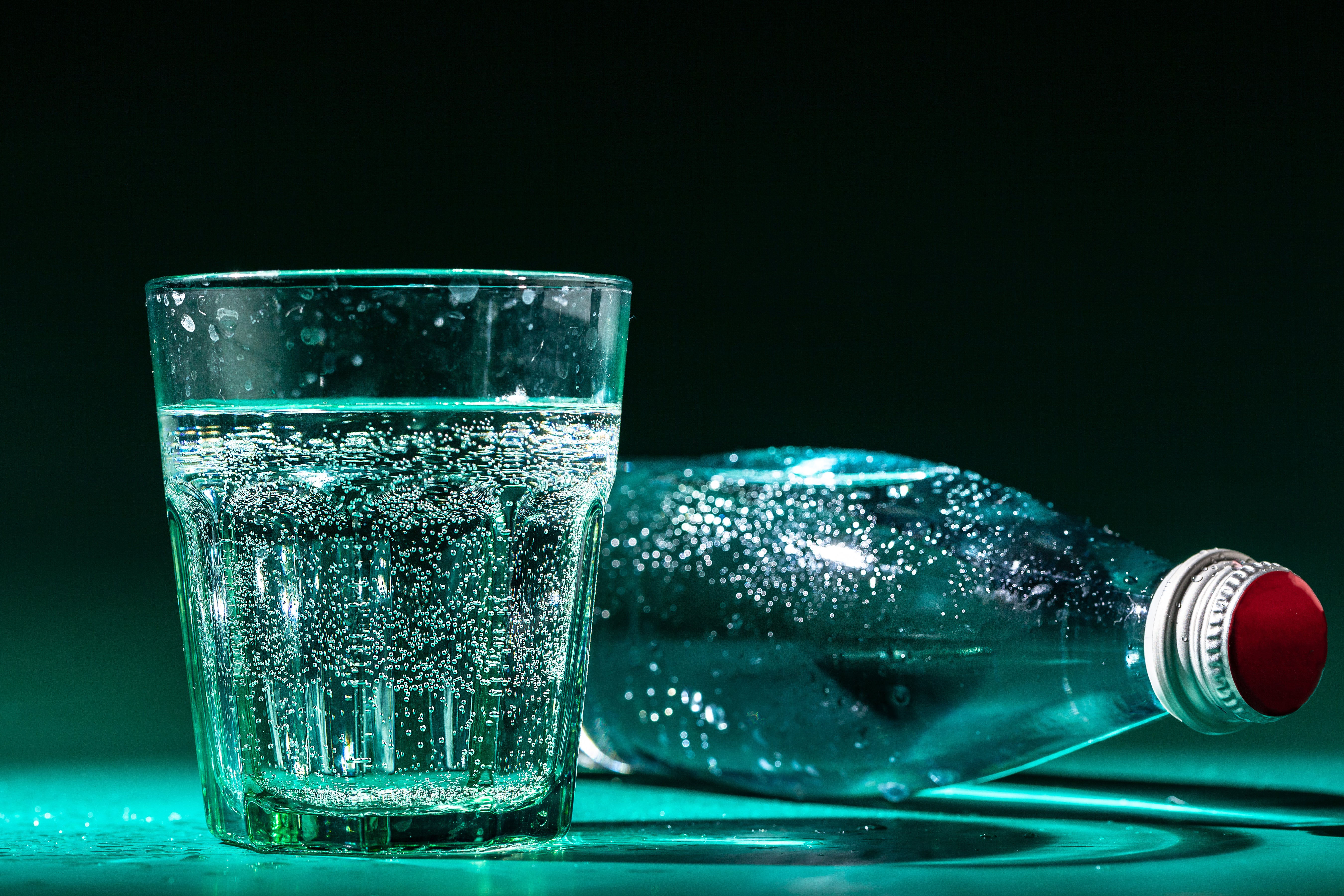 Soda Water or Sparkling Water: Understanding the Fizz - GOOD IDEA